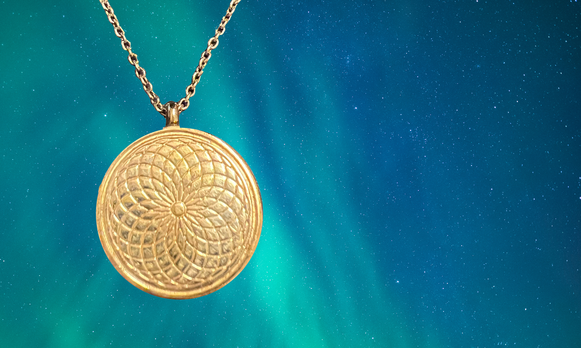 Mrs Coulter's Locket | Pitt Rivers Museum